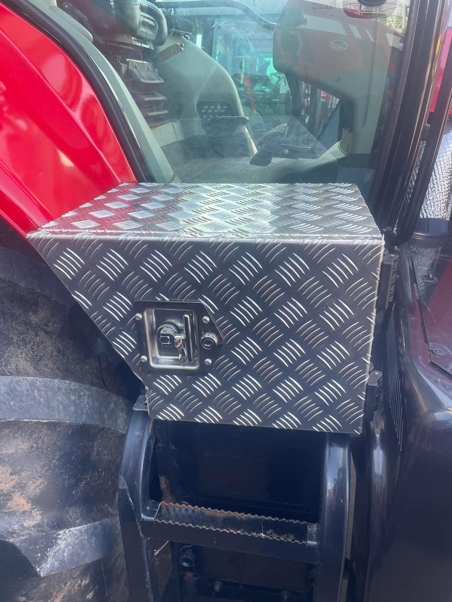 Massey Ferguson 7s & 8s Step Toolbox – Agri Accessories